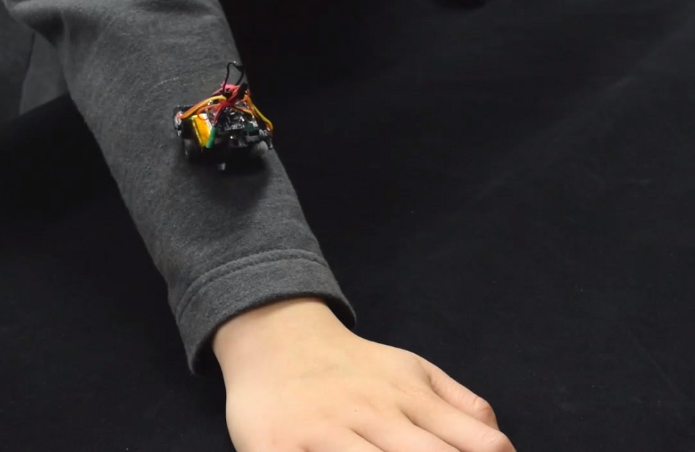 Rovables Ialah Robot Mungil Sekaligus Perangkat Wearable