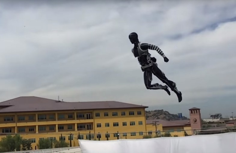 Disney Kembangkan Robot Humanoid Pengganti Stuntman