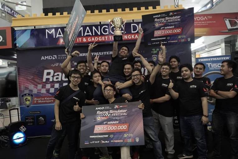 Keseruan dan Ketatnya Kompetisi Grand Final Racing Simulator Festival ...