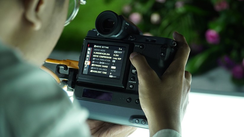 Fujifilm GFX100 Resmi Hadir di Indonesia, Mirrorless Large Format 102MP